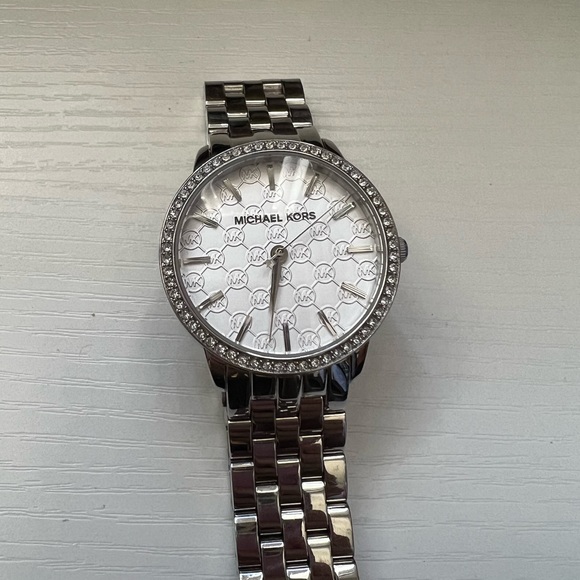 Michael Kors | Accessories | Michael Kors Womens Silver Tone Watch Mk ...